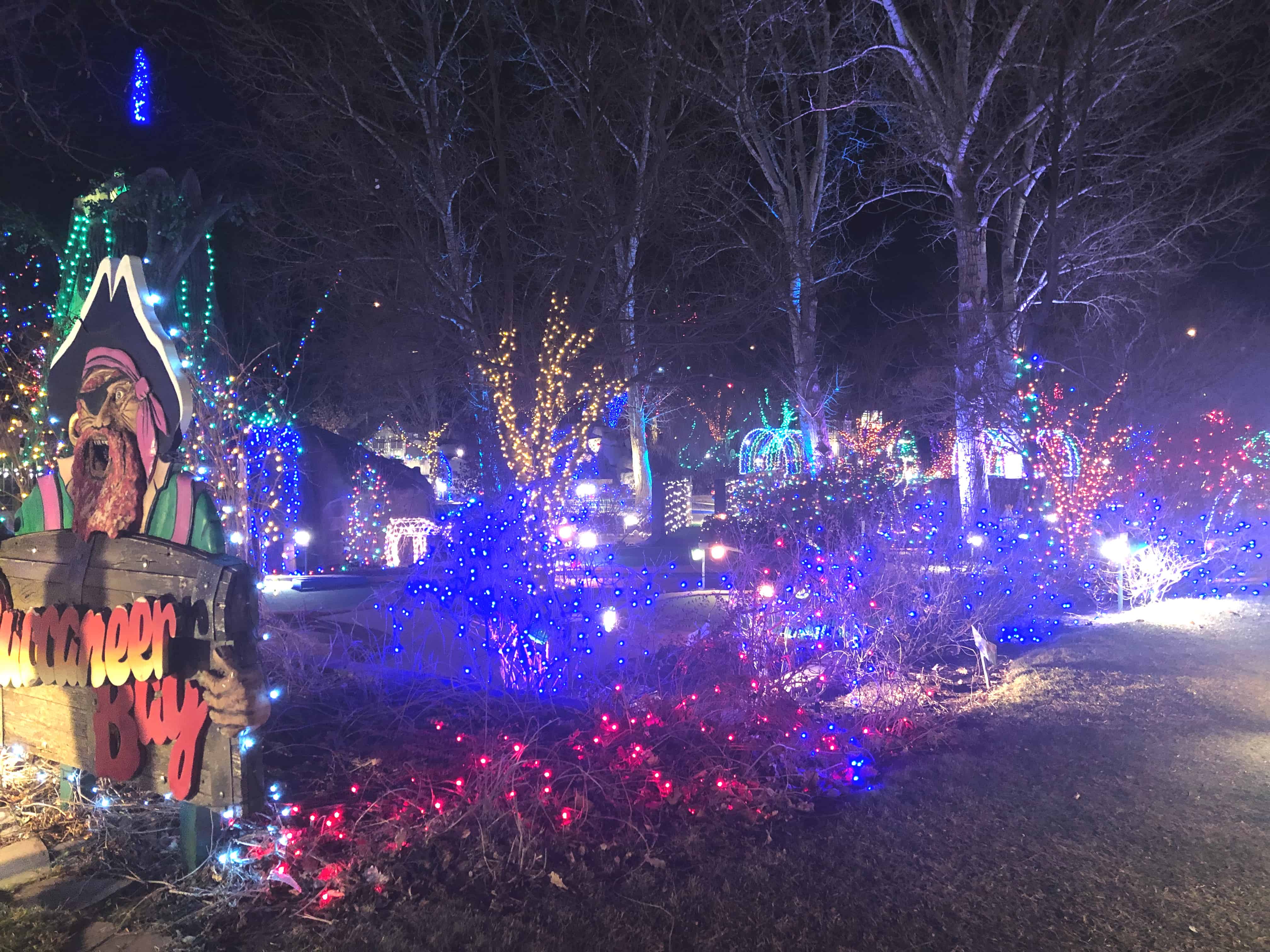 Adventure Golf and Raceway Holiday Lights Display - We Got The Funk